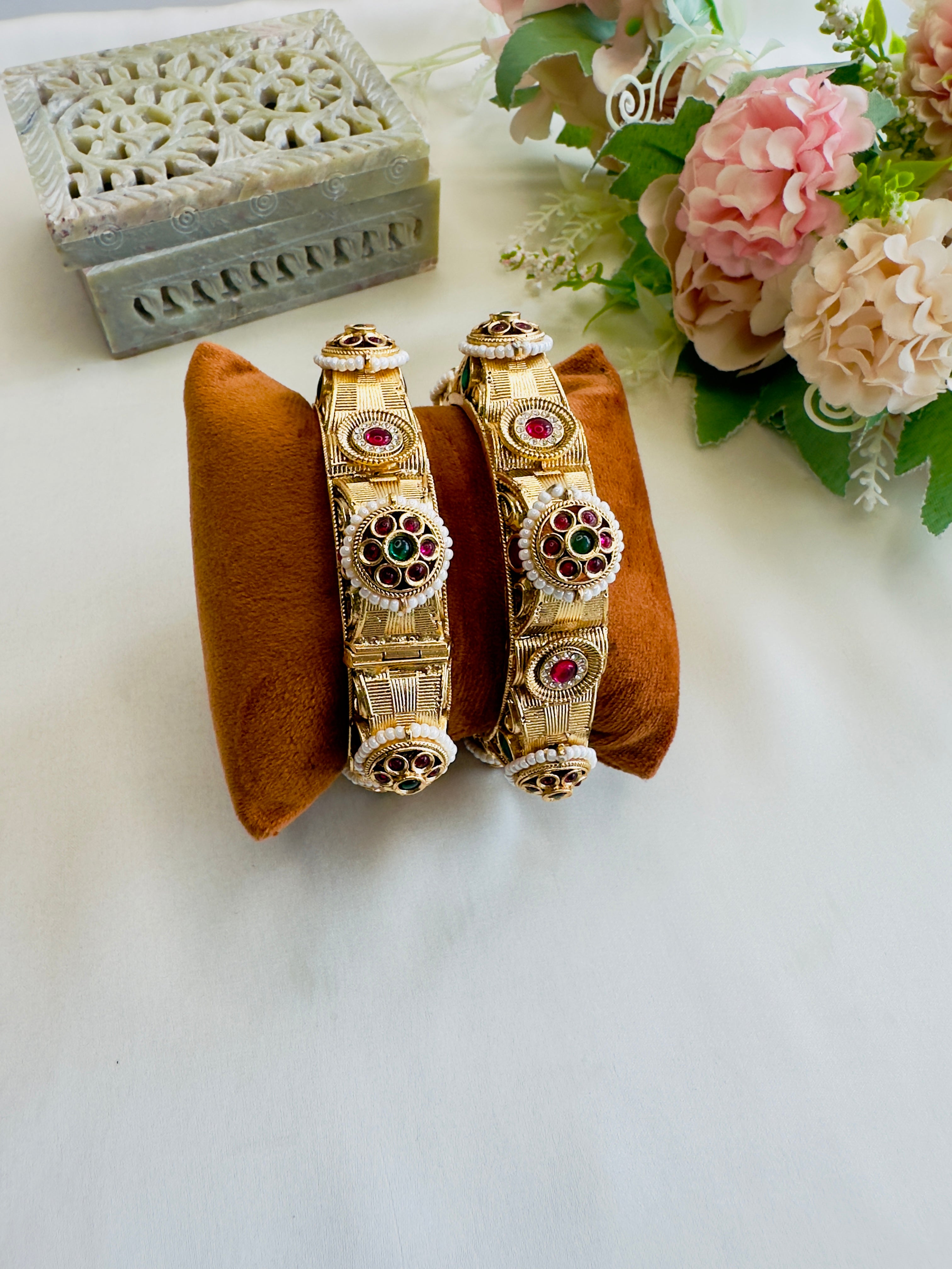 Side Design Flower Multicolor Bangles – Stridhan
